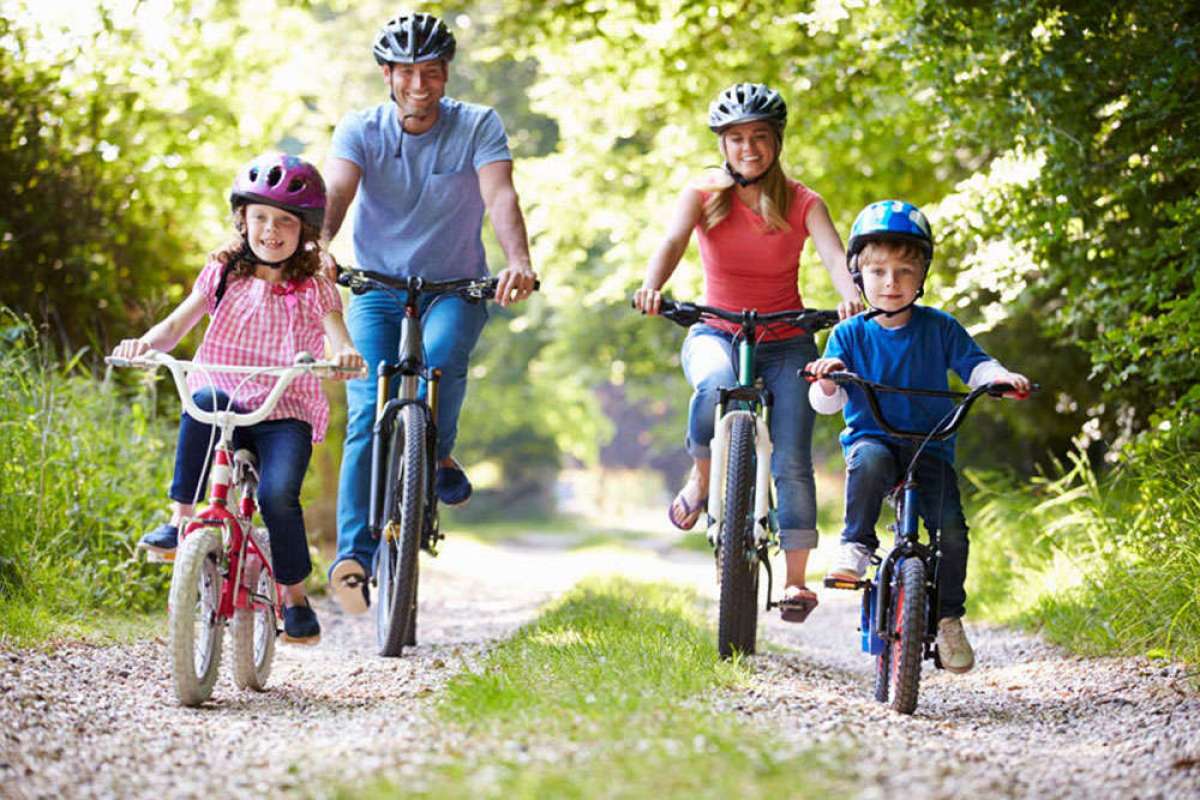 Aventuras familiares emocionantes: Viajes en bici con niños inolvidables