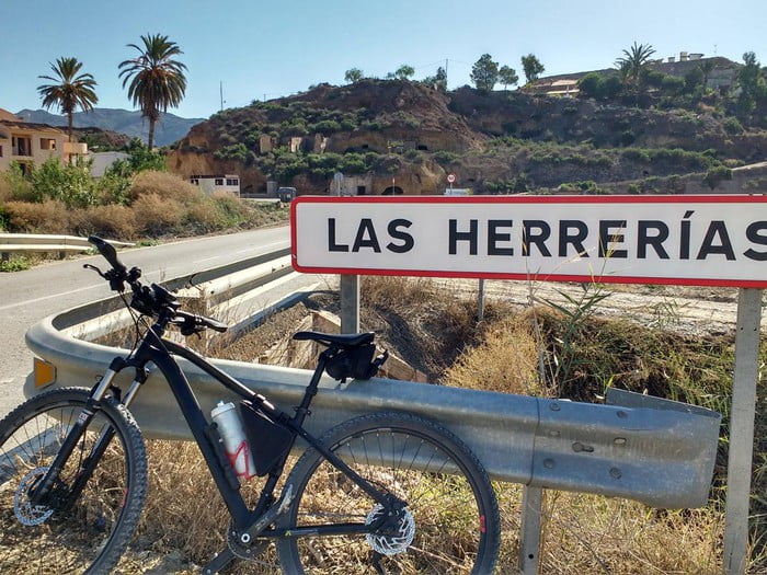 Aventura en bicicleta en Vera, Almería: Rutas impresionantes y la ...